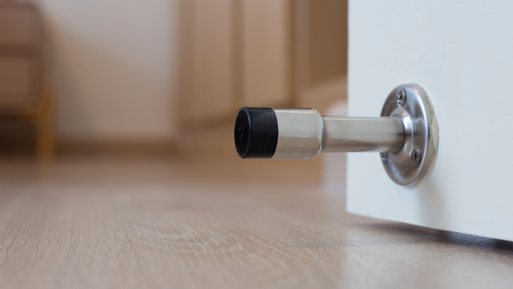 How to install a door stop in your home