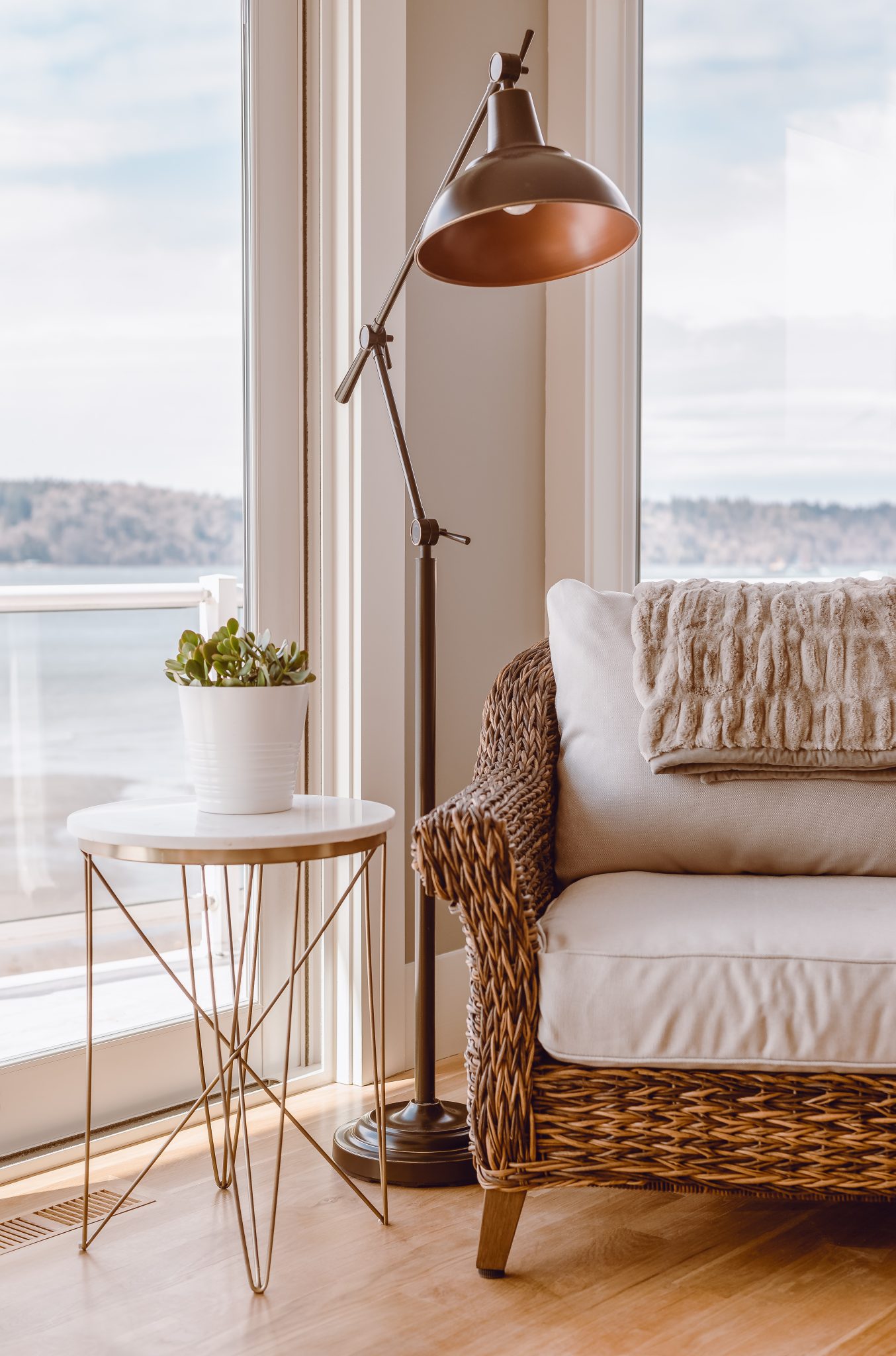 Capture A Cosy Cottagecore Home Aesthetic Vibrant Doors Blog