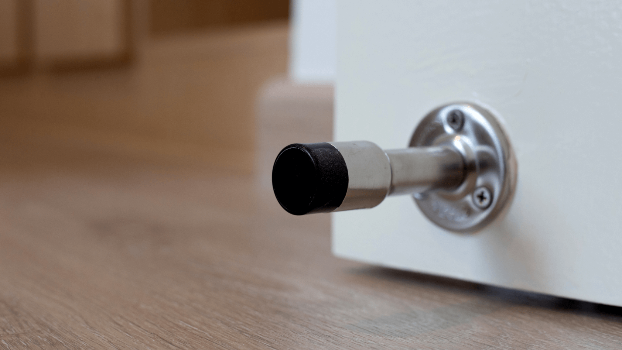 How to install a door stop in your home