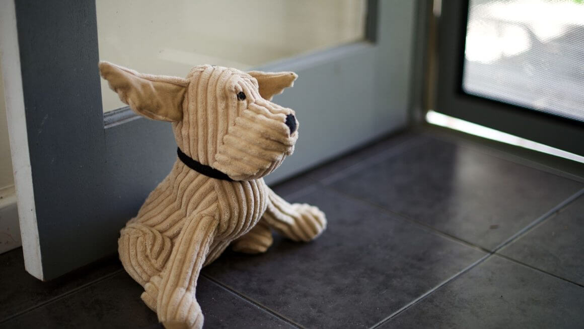 How to install a door stop in your home